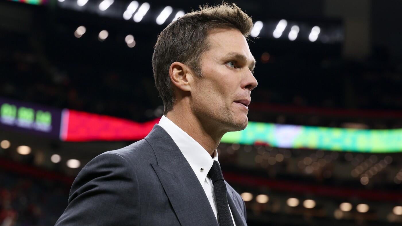 How Tom Brady reacted to Shedeur Sanders' shocking fall in the NFL ...