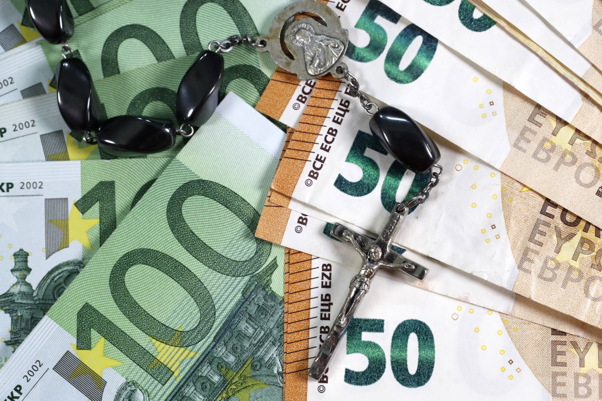 The surprising salaries of cardinals and the pope