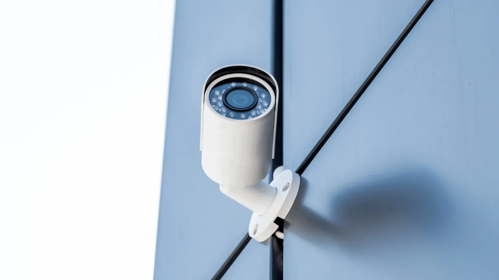 How to keep outdoor cameras online by optimizing your Wi-Fi