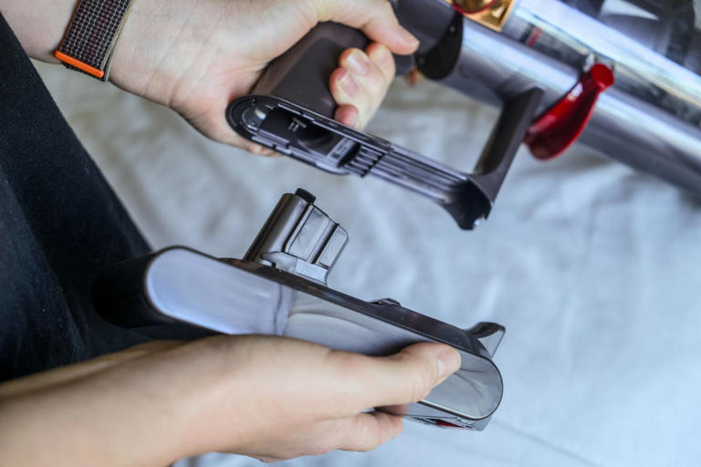 Is the Dyson V15 Detect Absolute Worth the Premium Price? I Tested It ...