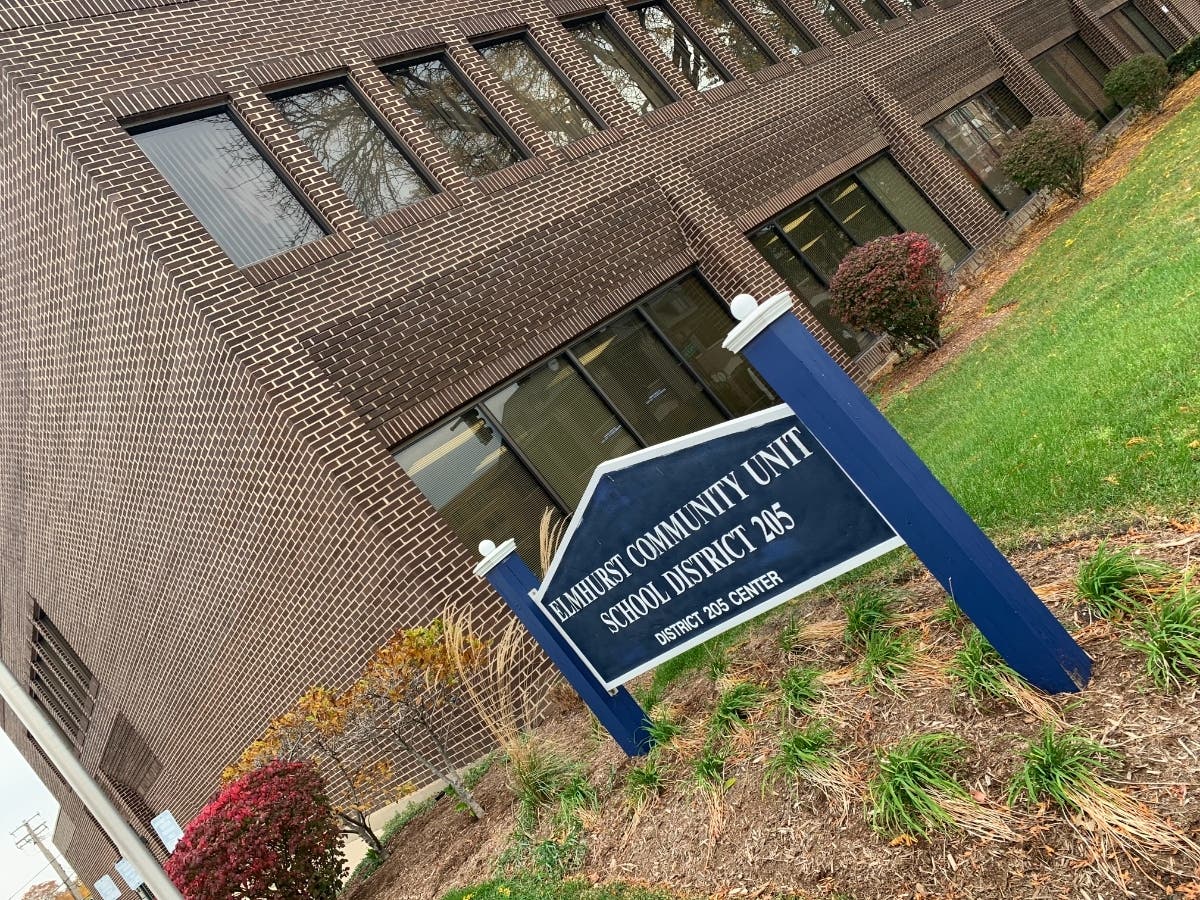 Elmhurst D205 May Settle Teacher's Retaliation Complaint