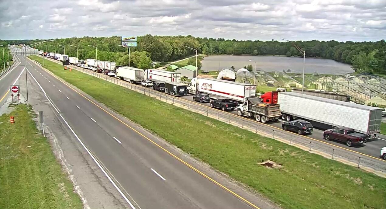 3-vehicle crash on eastbound I-24 just before Ohio River bridge ...