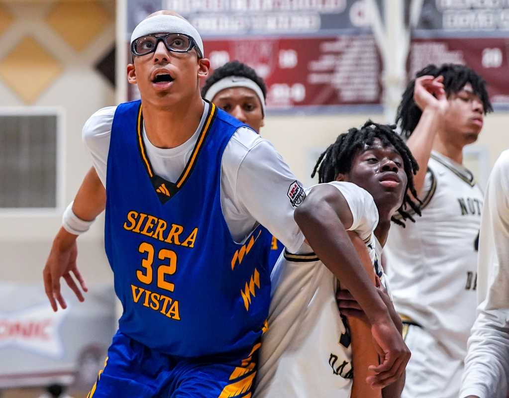 BYU four-star center Xavion Staton arrives in Provo