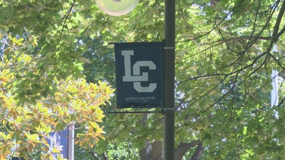 Lewis-Clark State College to award 892 degrees at commencement ceremonies