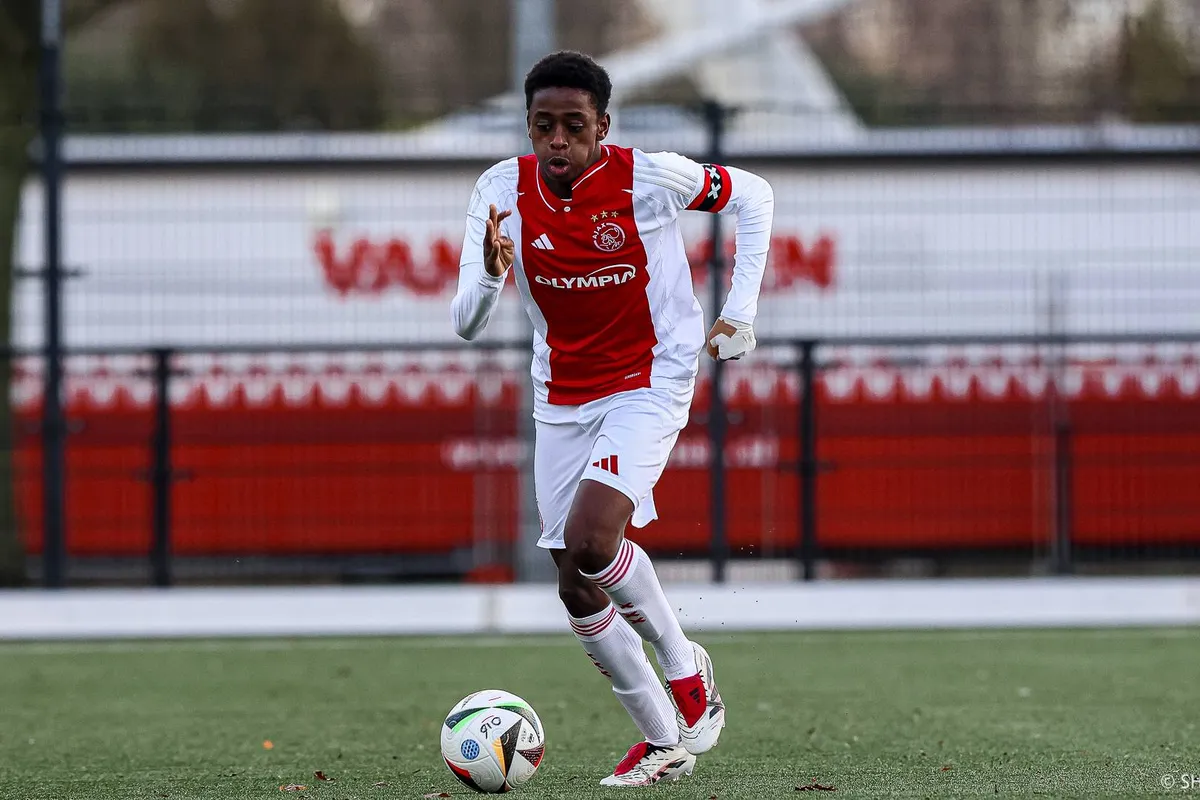 LIVE 13.00 uur | Almere City O16 - Ajax O16 (0-0)