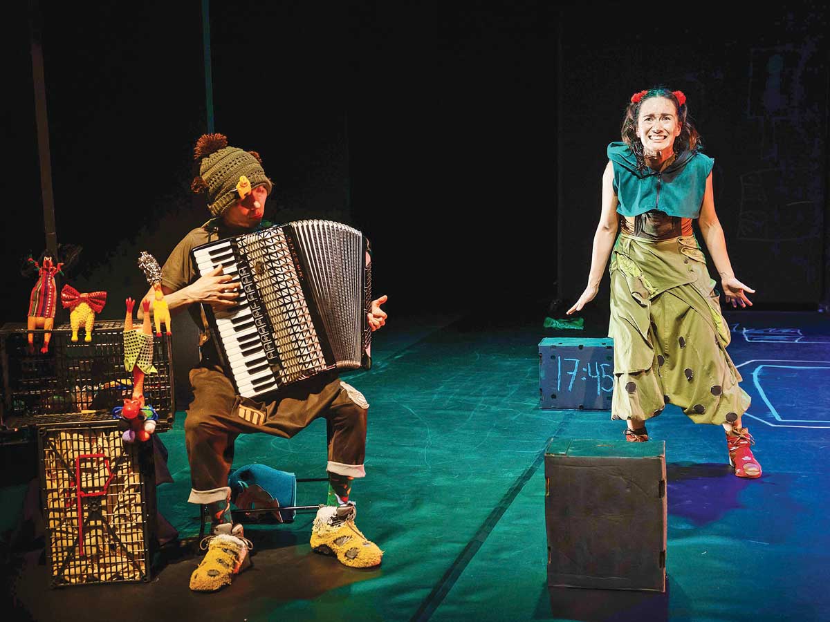 Una niña valiente que busca a su madre se presenta en La Titería