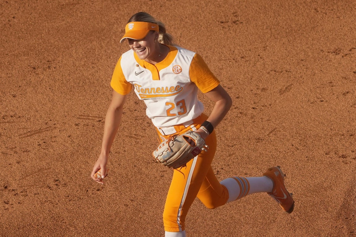 Awesome photos of the powerful Tennessee Volunteers softball team