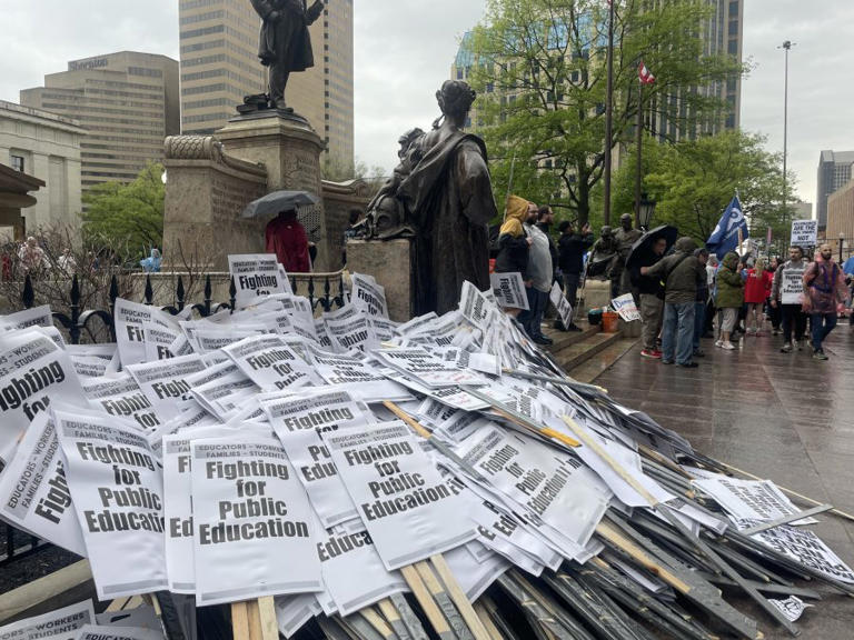 Rally at Ohio Statehouse protests education funding cuts