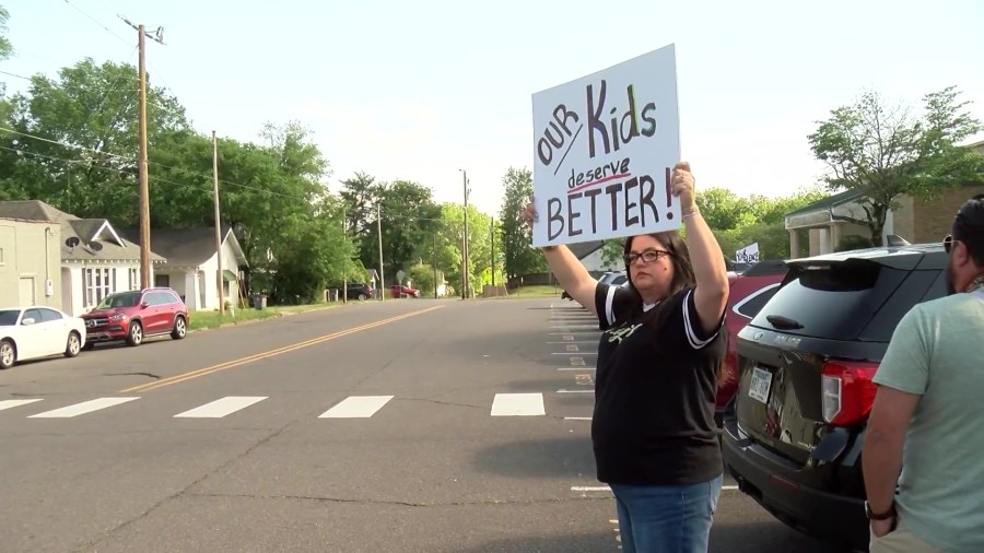 Community members split as Hot Springs superintendent remains in ...