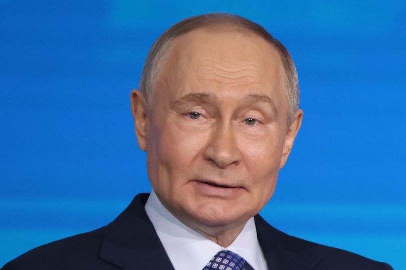 Russia is making 'new pandemic virus' to save Putin's job, Kremlin ...