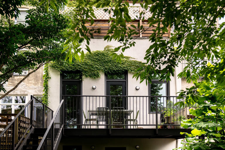 Outdoors In: Shapeless Studio’s Thoughtful Historic Brownstone Update ...