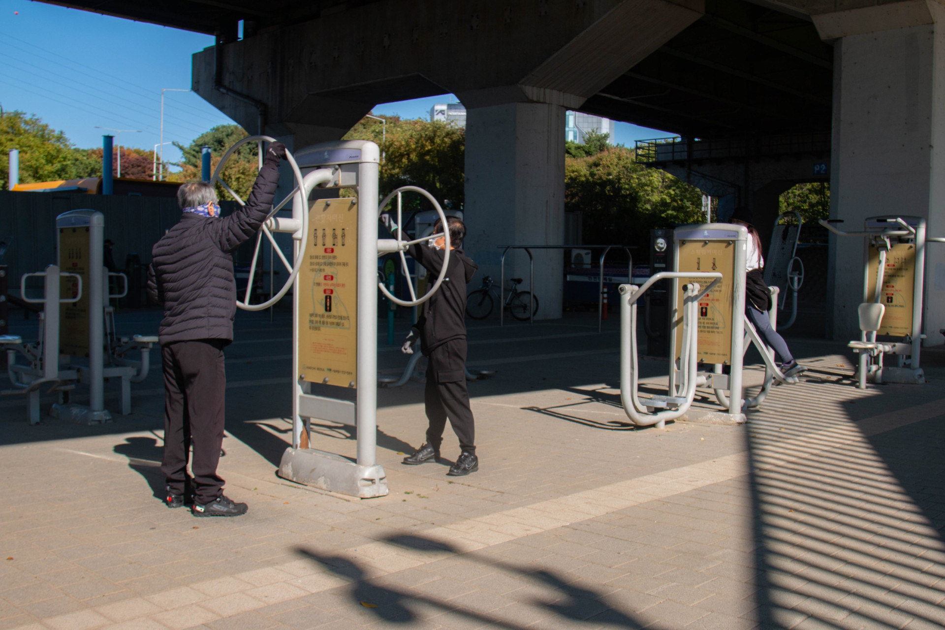 Ny forskning viser at kroppen eldes raskere ved 44 og 60 år