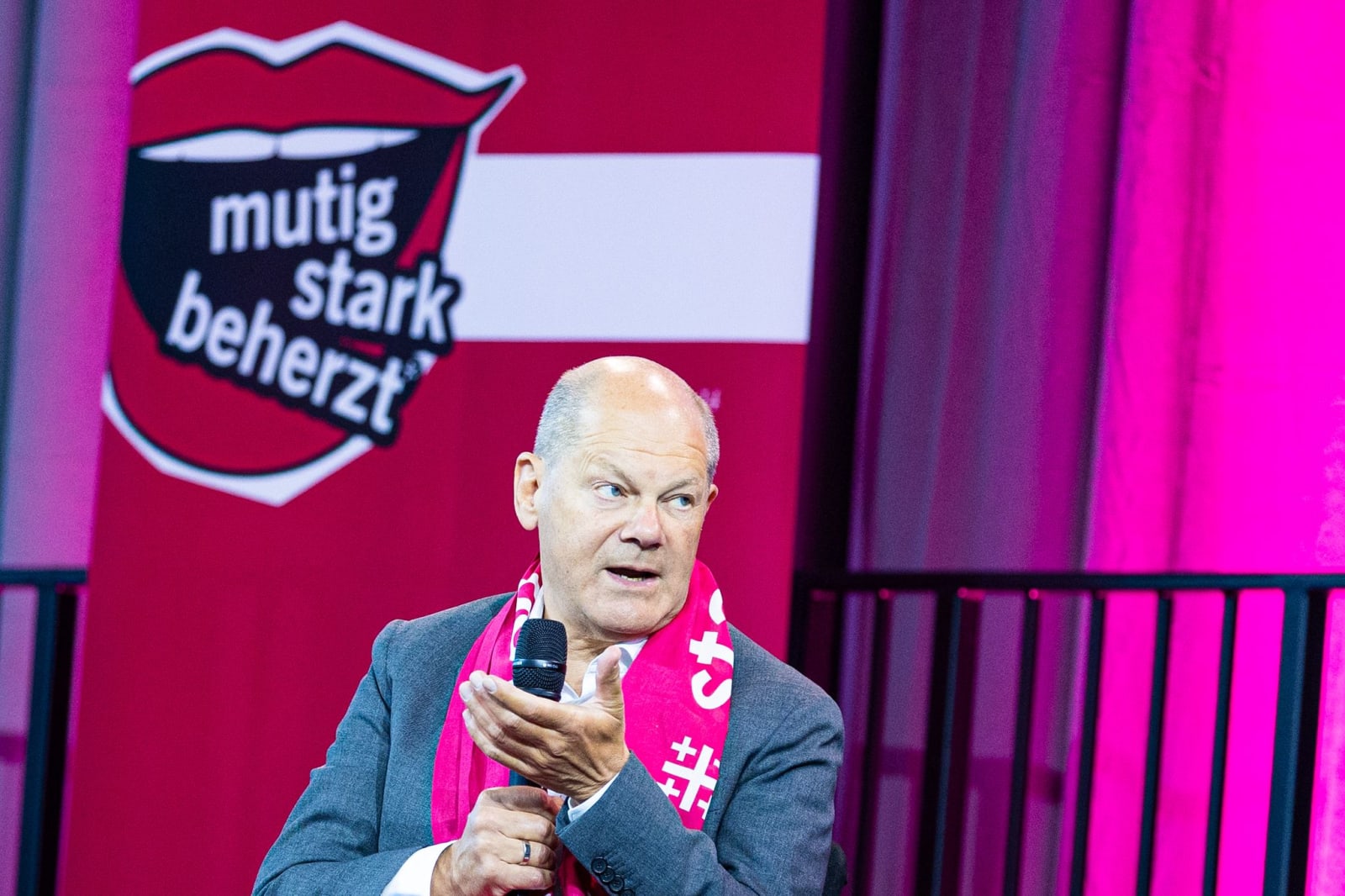 Scholz urges caution on potential AfD ban despite 'extremist' label