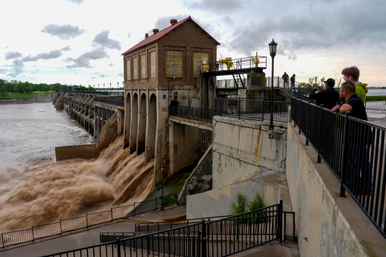 Oklahoma sees record-breaking rainfall in April, among the top in state ...