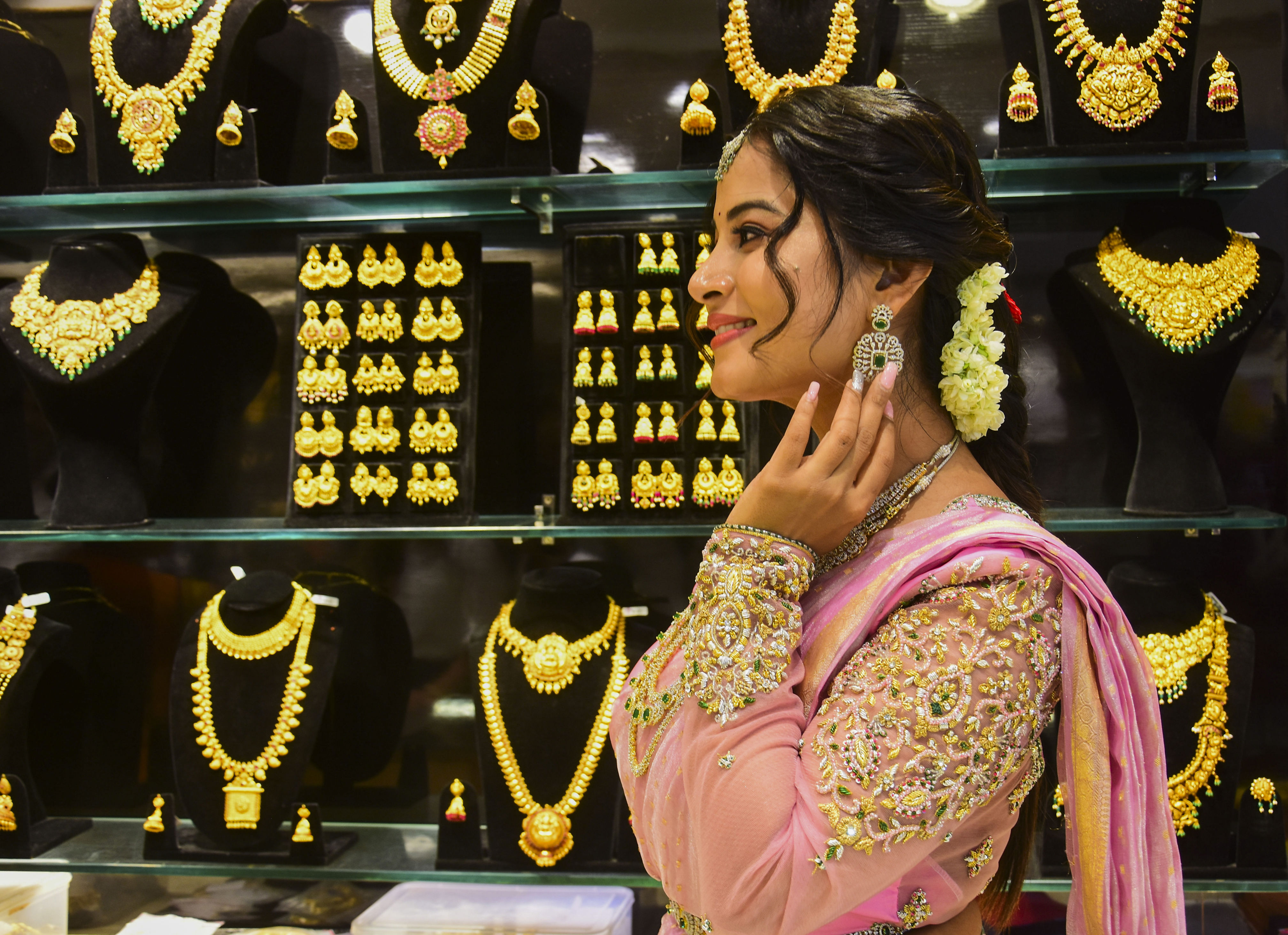 Gold rises Rs 200 to Rs 98,650/10 g; silver rallies Rs 2,040 per kg