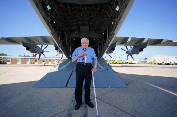 99-year-old RAF veteran will remember friends ‘who didn’t make it’ on ...