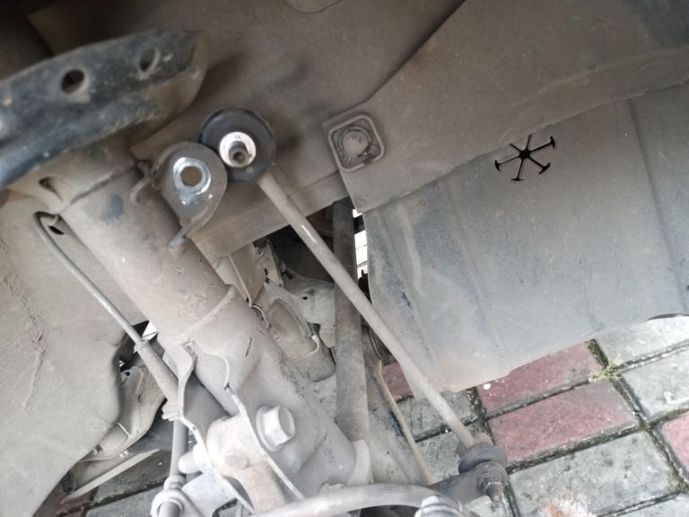 Link Stabilizer Kaki-kaki Mobil Mengalami Rusak Bisa Dirasakan Begini