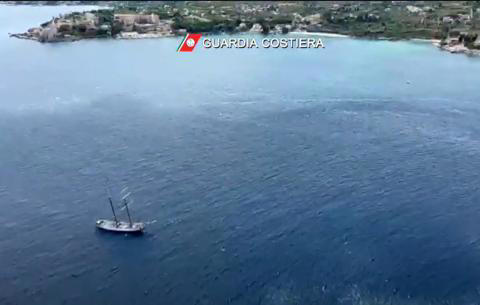 Fachleute aus ganz Europa bei "Bayesian"-Bergung im Einsatz