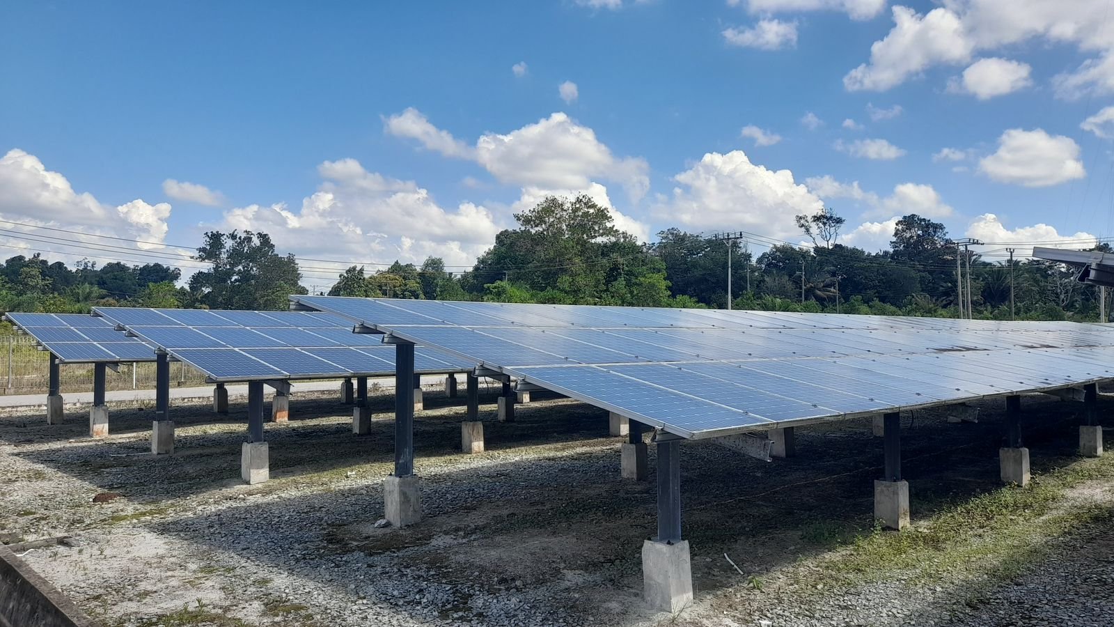 PLN Indonesia Power Manfaatkan PLTS Untuk Listriki Wilayah Terpencil