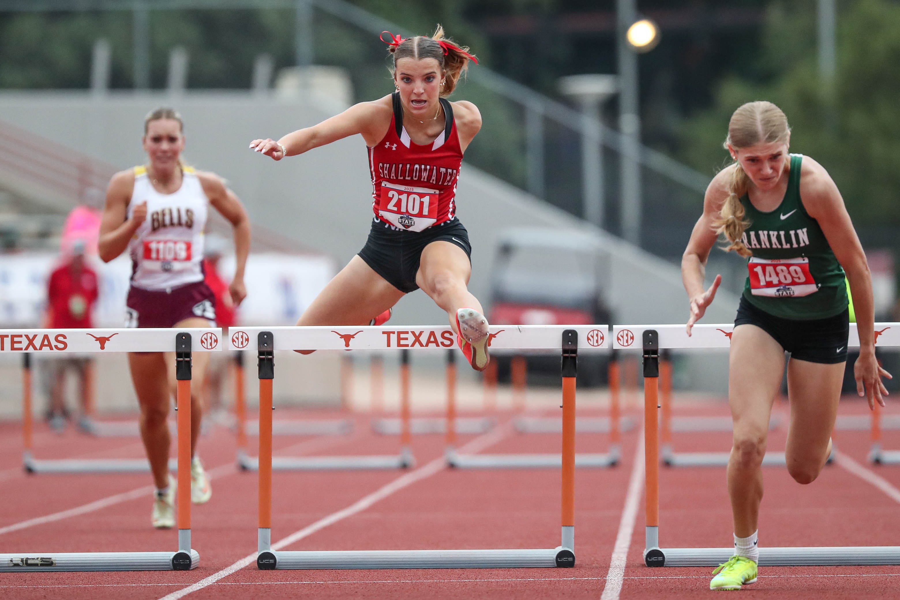Shallowater's Kamryn Motheral fractured her vertebra. Now she's a state ...