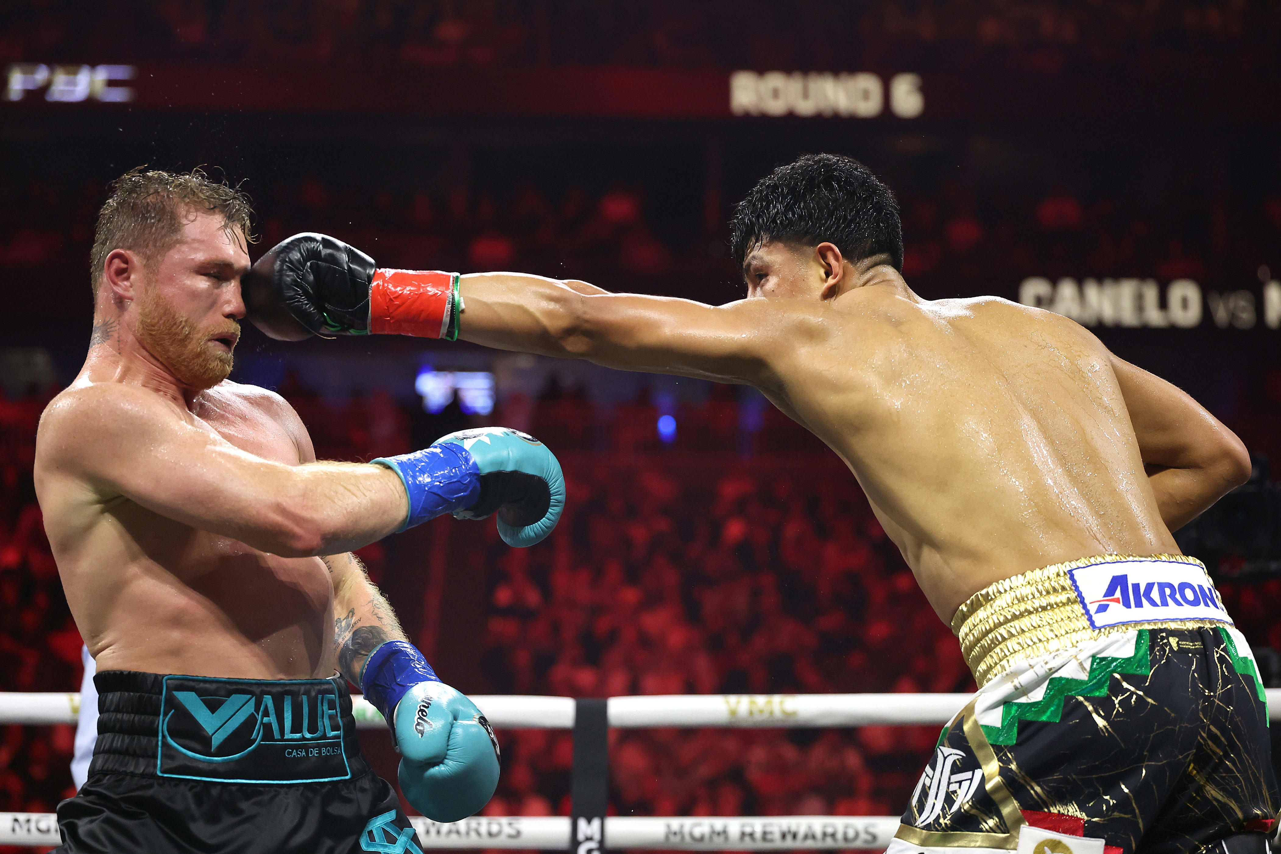 Canelo Alvarez vs William Scull fight time on Saturday