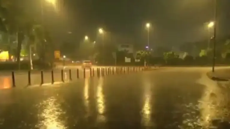 Delhi hit by thunderstorm fury: 4 killed in house collapse, flights disrupted