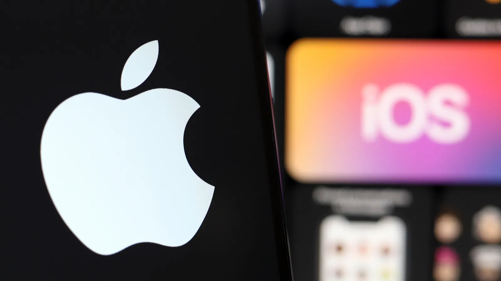 iOS 18.4 Adds New Message Feature for Your Chats