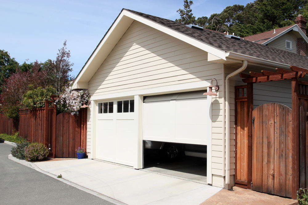18 Quick Fixes for Squeaky Garage Doors
