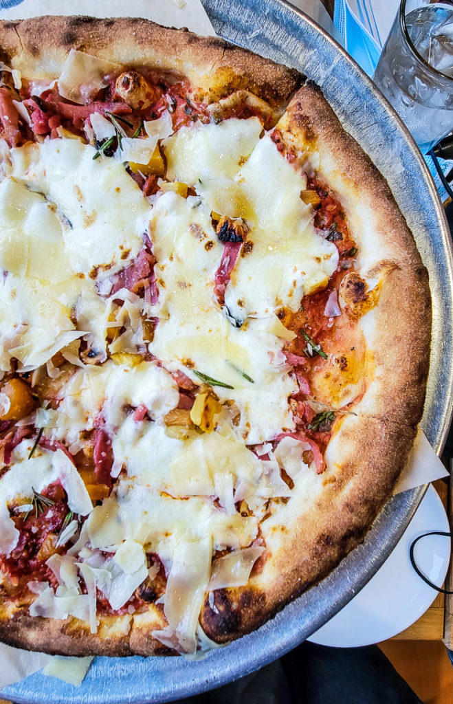 10+ cool restaurants and bars in Boone, NC for local flavors