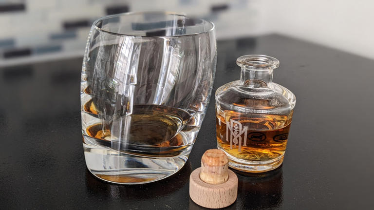 Review: Midleton Very Rare Silent Distillery Chapter Six Whiskey Is Impressive But Doesn't Taste ...