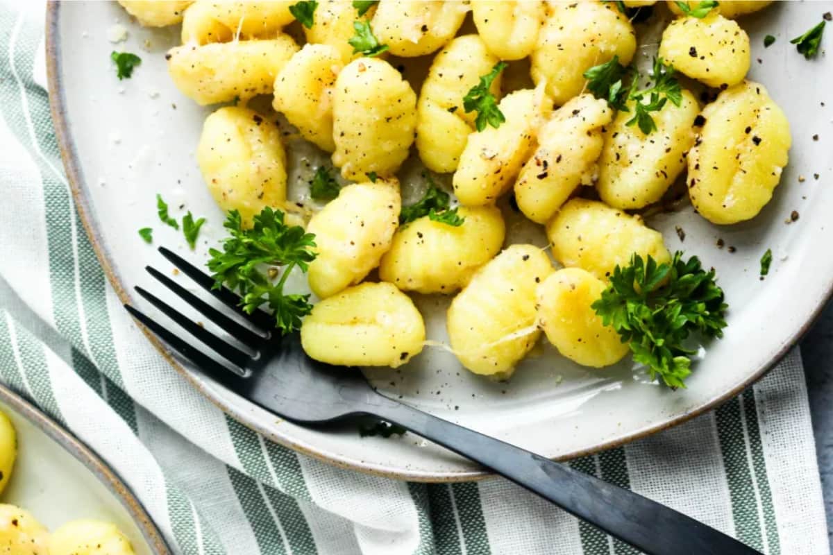 20 quick and delicious dinners you can pull off in under thirty minutes.