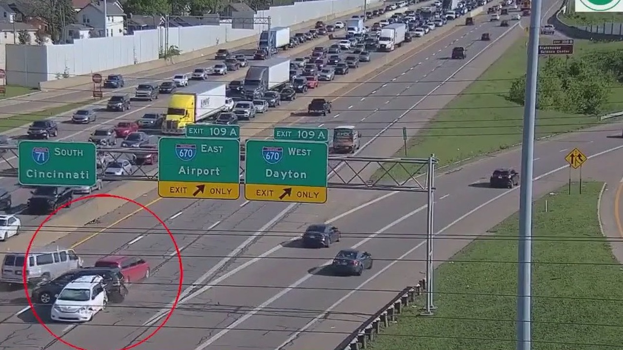 Driver stops on freeway, causes chain-reaction crash