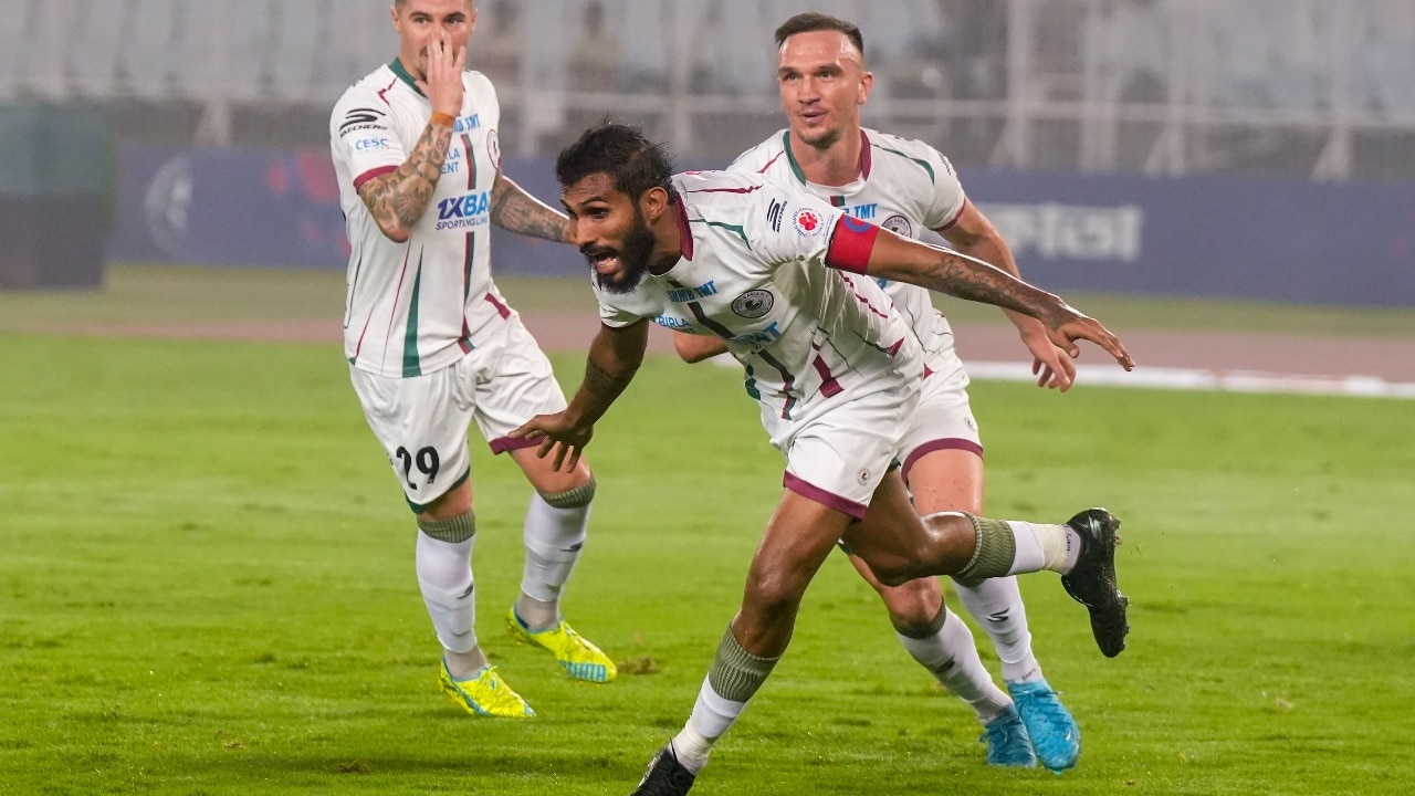 Mohun Bagan's Subhasish Bose crowned Indian Men's Footballer of the year