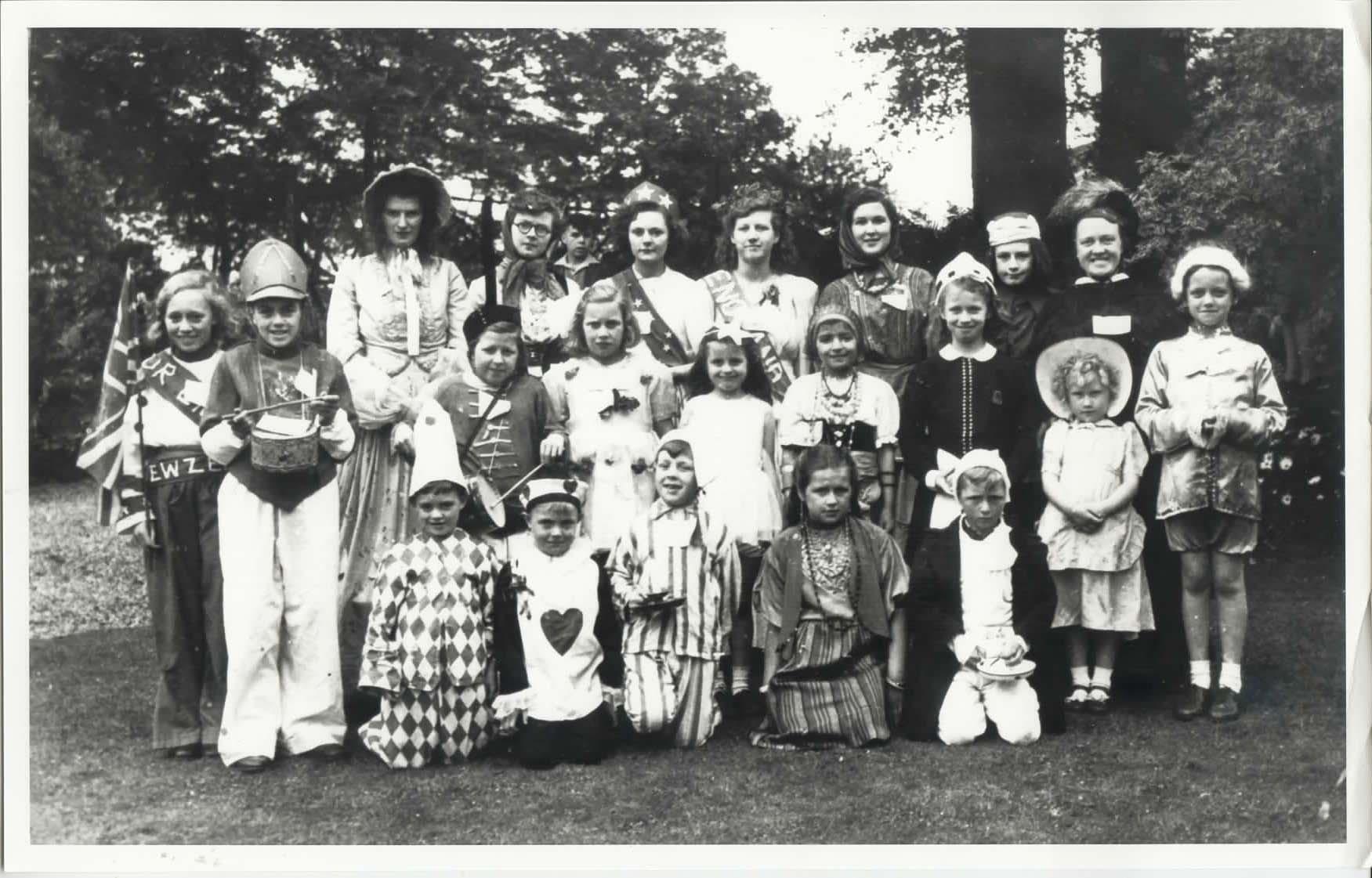 New online archive shares Peak District village carnival traditions ...