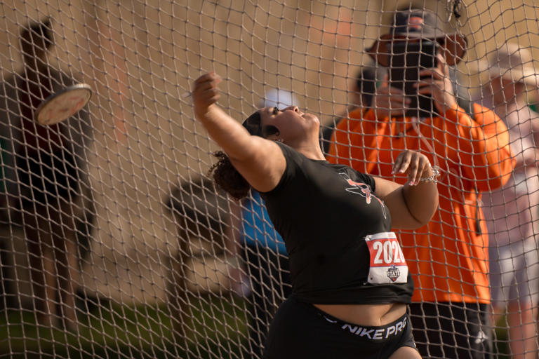 Refugio discus thrower dominates 2A field at UIL state track meet for ...