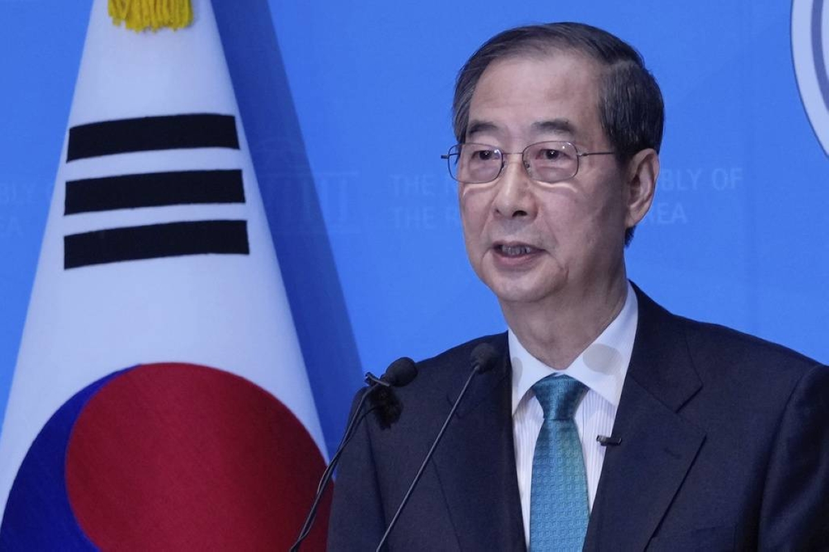 SKorea's ex-premier Han bares presidential run