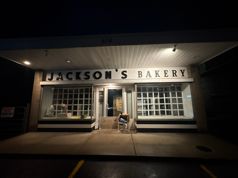 Jackson’s Bakery re-opens after brief closure