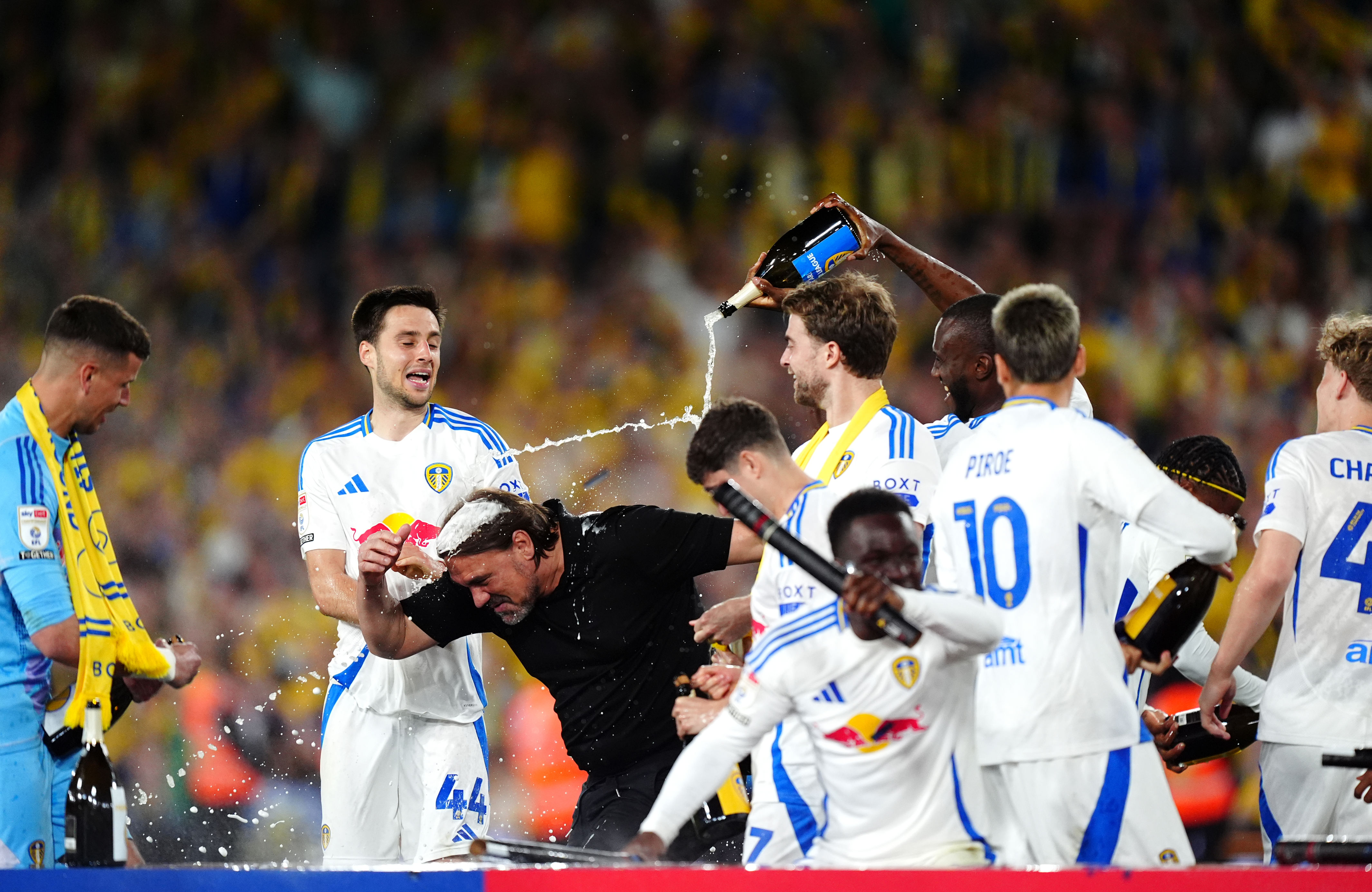 Road closures announced ahead of Leeds United parade as fans urged to ...