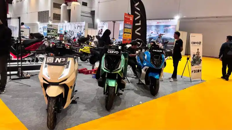 Alva Tawarkan Diskon untuk Motor Listrik Cervo dan One XP di PEVS 2025