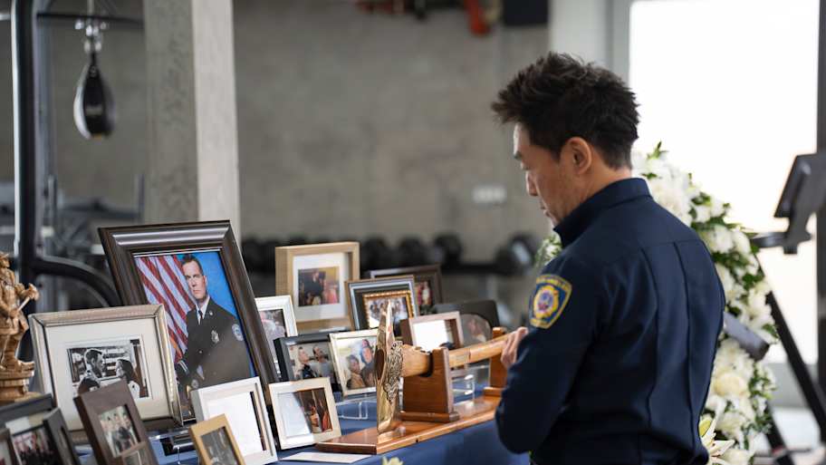 The 118 says farewell to Captain Bobby Nash in 911 season 8, episode 16