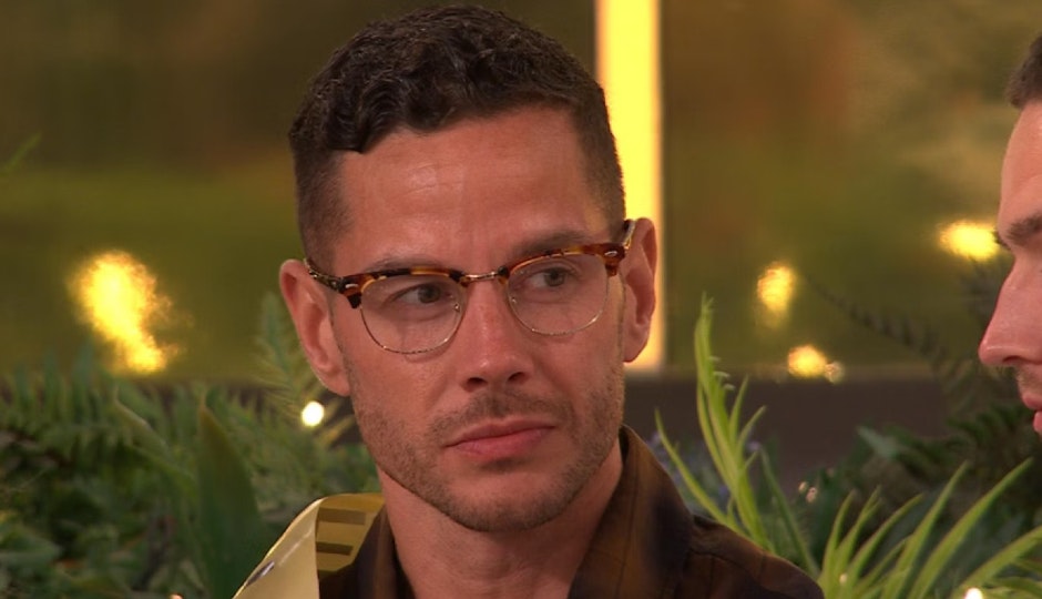 Scott Thomas dishes the dirt on 'spicy' new romance