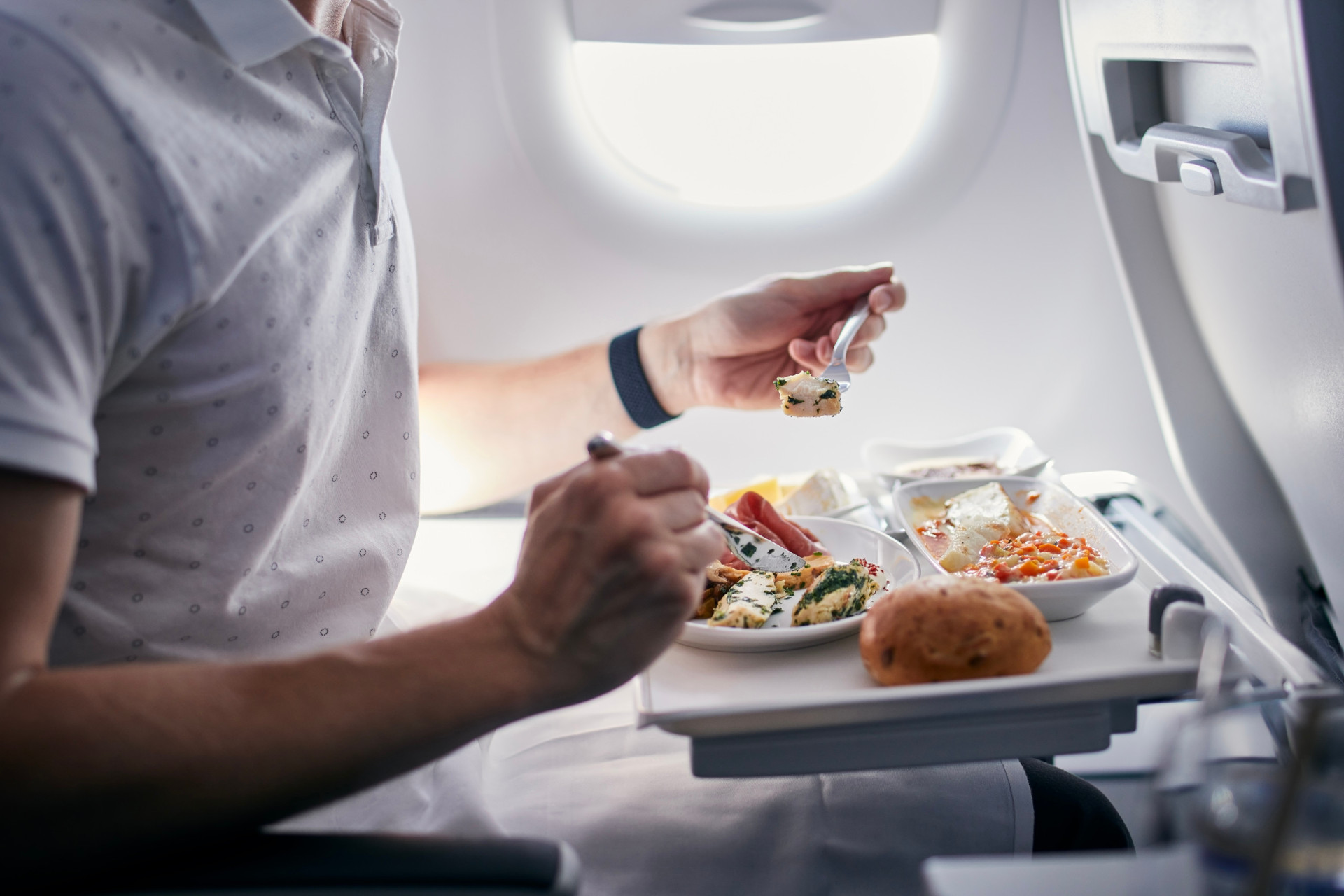 What you shouldn't eat or drink on a flight