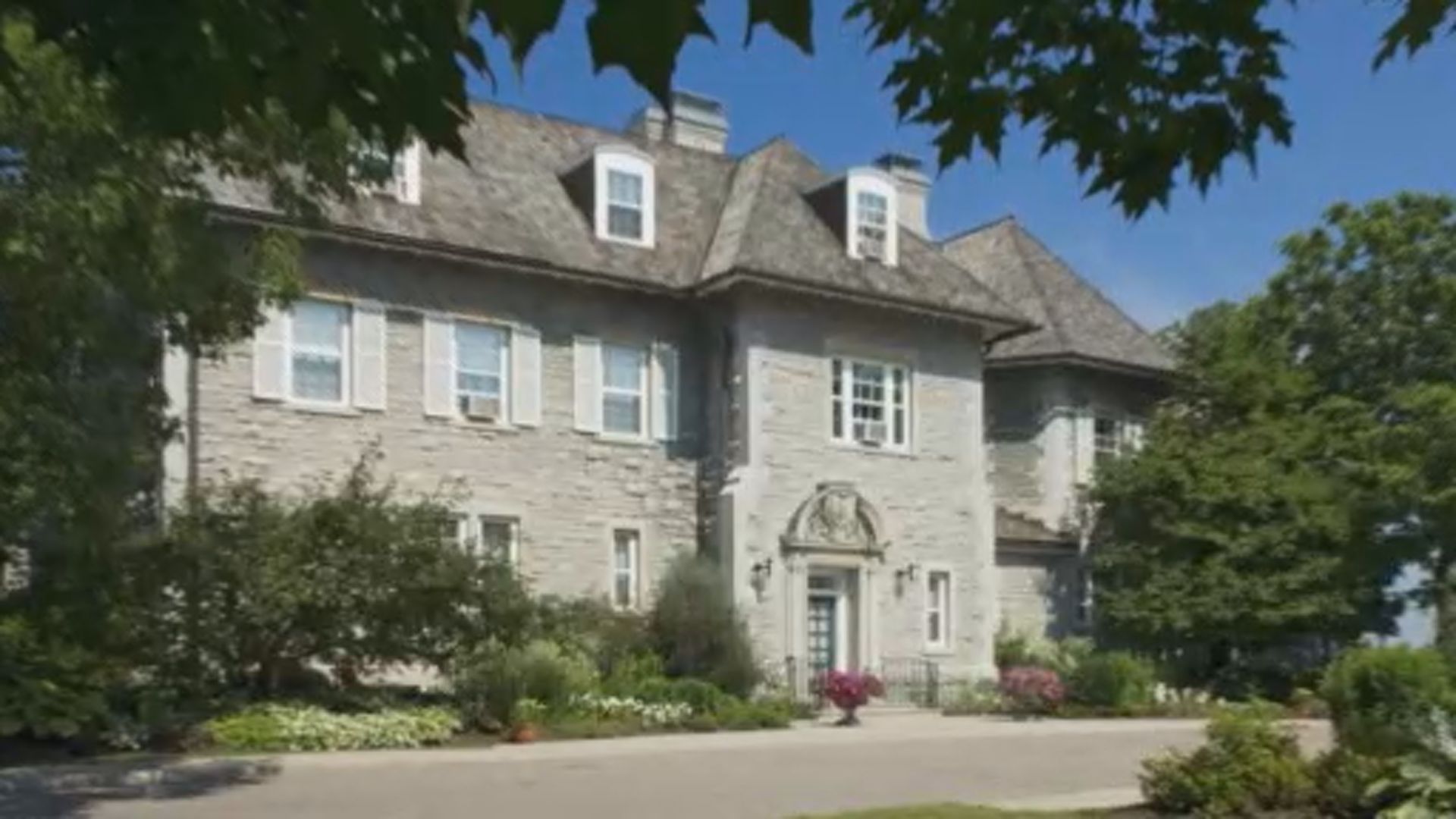 Carney to move into Rideau Cottage, as 24 Sussex remains in disrepair