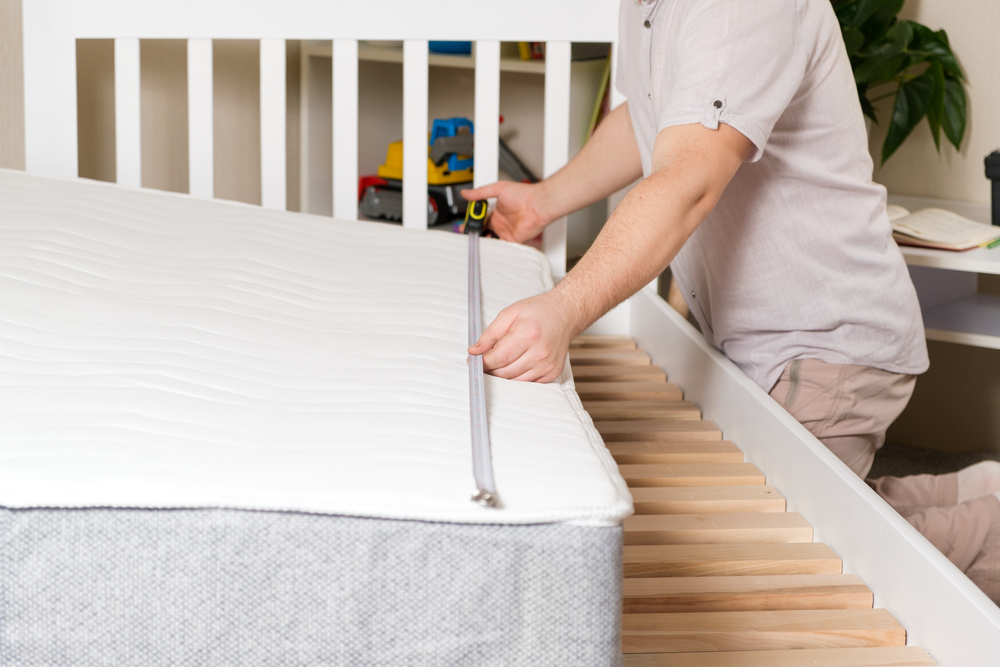 15 DIY Projects to Build Under-Bed Linen Drawers on Wheels