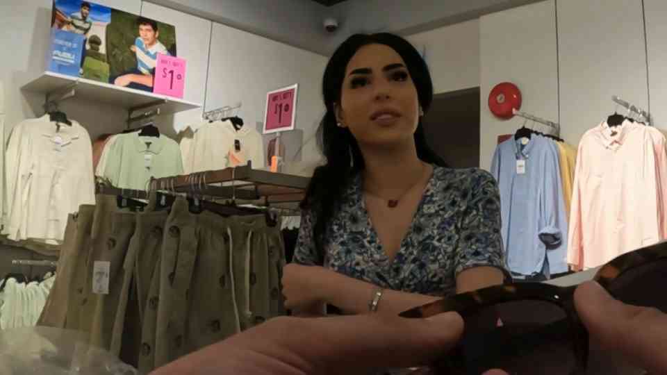 Unexpected Kindness: When Strangers Help a Parent in Need