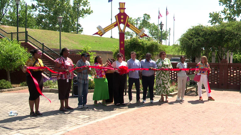 Trail unveils 10 new sculptures during ribbon-cutting