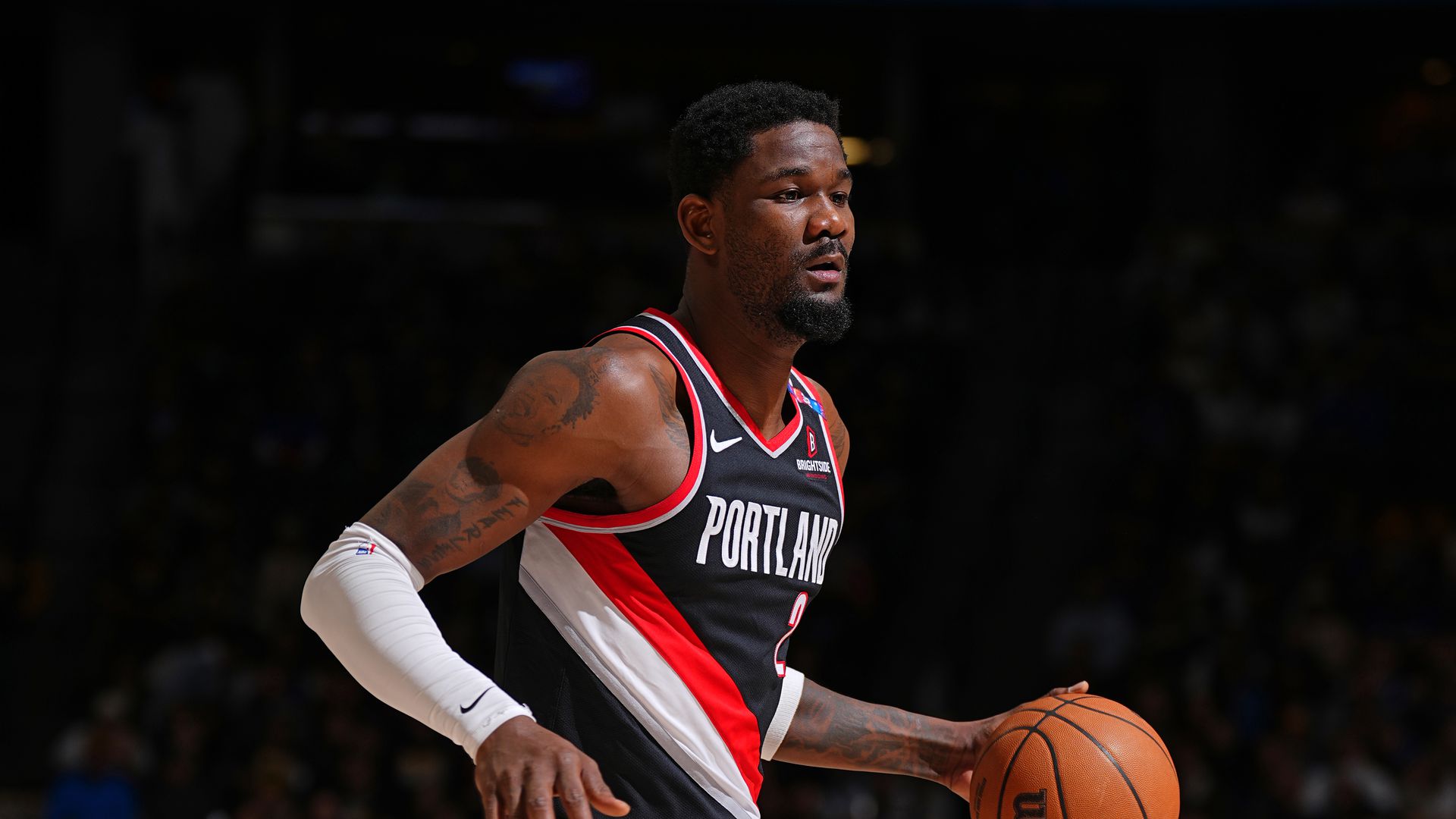 Deandre Ayton Spends a Season Proving He’s Deandre Ayton