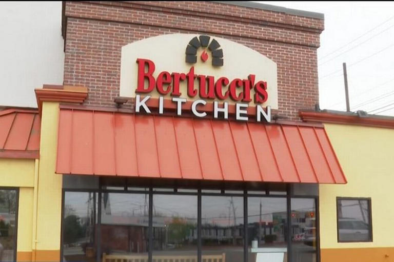 Beloved Italian restaurant chain closes locations as eatery files for ...