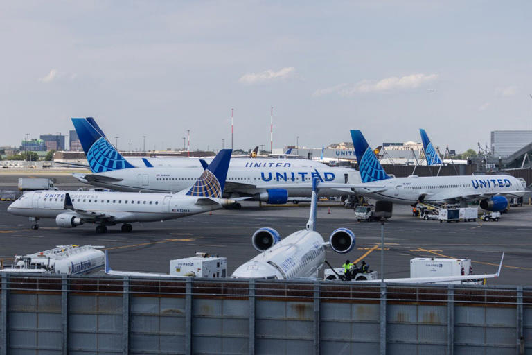 United to cancel 35 round trip flights a day at Newark Airport as ...