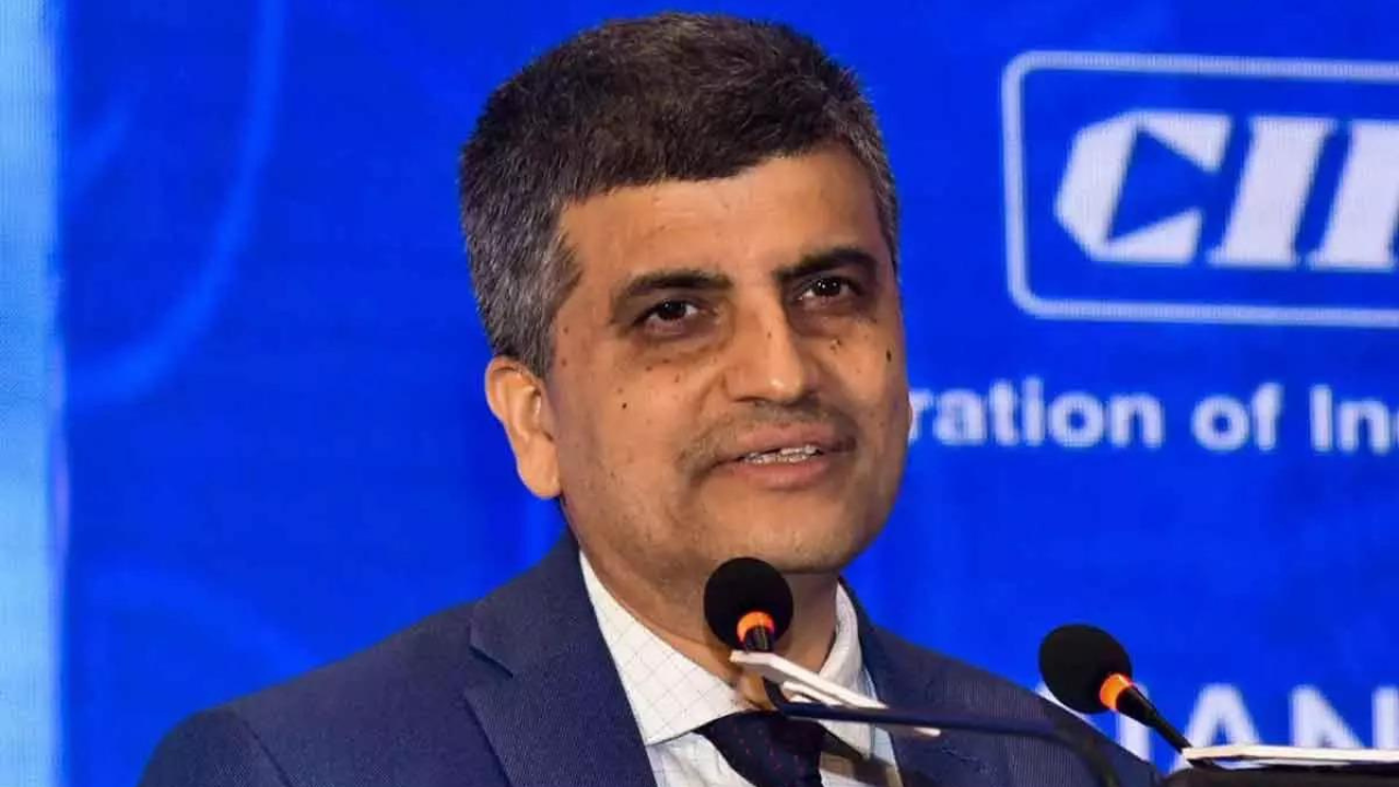 Must be agile to tackle challenges: Finance secretary Ajay Seth